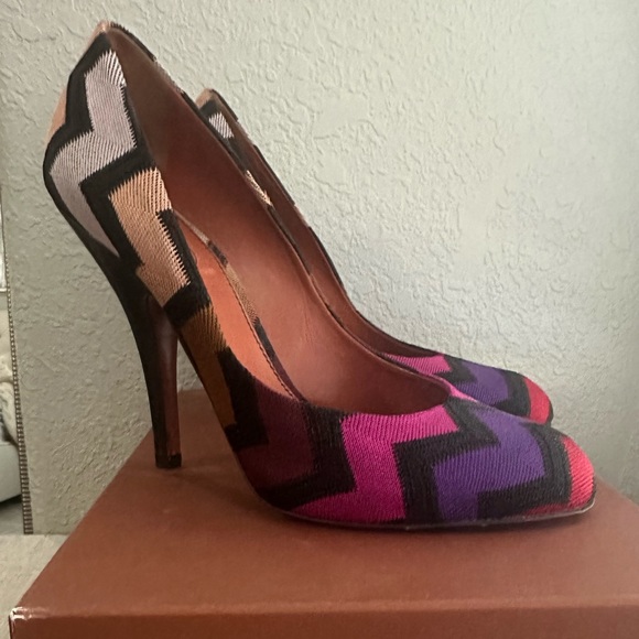 Missoni | Shoes | Missoni Heels Missoni Tessuto Zigzag Handloomed Pumps ...